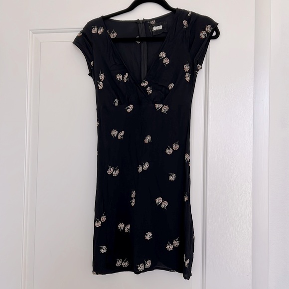 Reformation | Dresses | Reformation Dandelion Print Dress | Poshmark